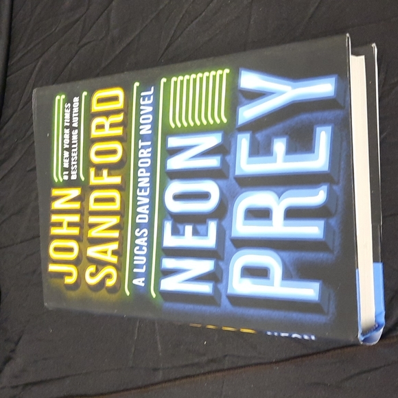 serial killer detective book | Accents | Neon Prey By John Sandford New ...